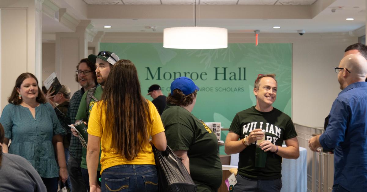 Hundreds attend Homecoming rededication of Monroe Hall | College of Arts & Sciences | William & Mary