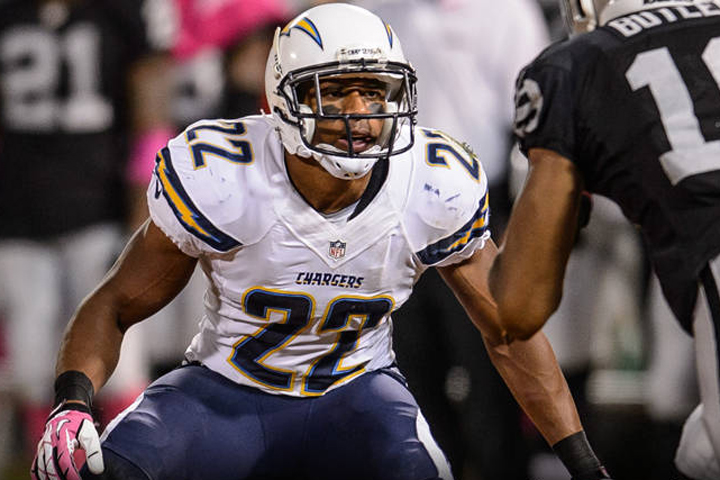 Derek Cox '09 signs with New England Patriots | W&M News Archive ...