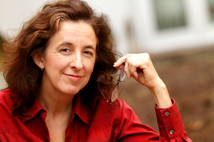 Giving voice: Elizabeth Wiley finds niche in audiobooks | William & Mary