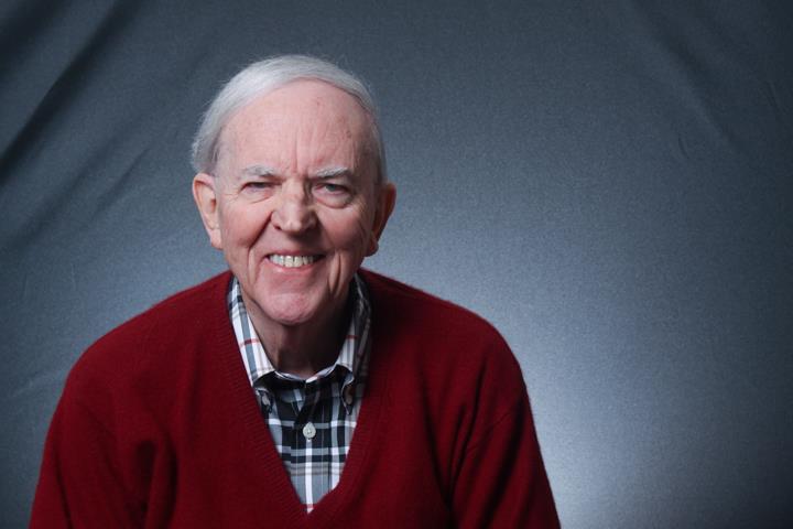 Starnes becomes first academic to win Vinyl Industry award | William & Mary