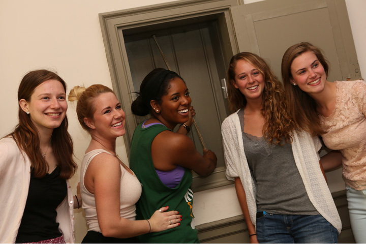 The inside scoop on ringing the Wren Bell | William & Mary