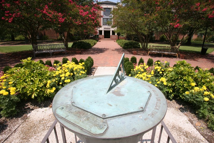 Charles Center & Swem Library forge Plan B for summer undergraduate ...